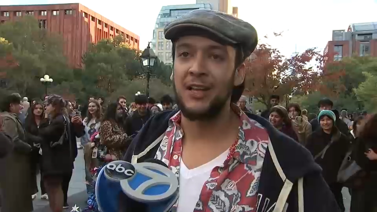Lin-Manuel Miranda lookalike contest honors 'Hamilton' 10-year ...