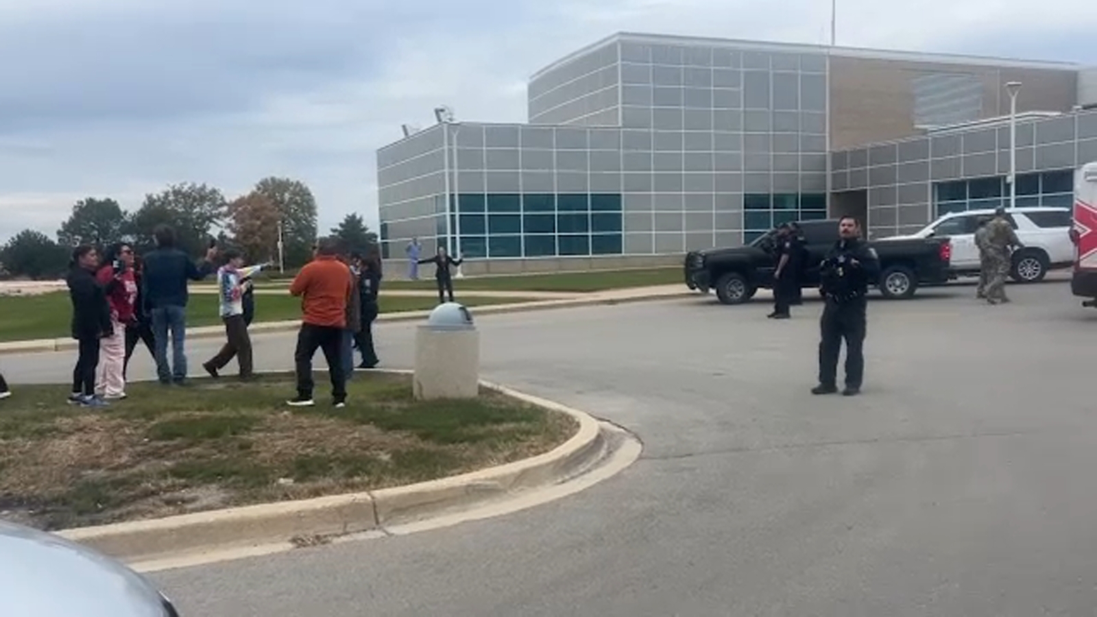 Chicago immigration activity: US citizens detained as federal agents ...