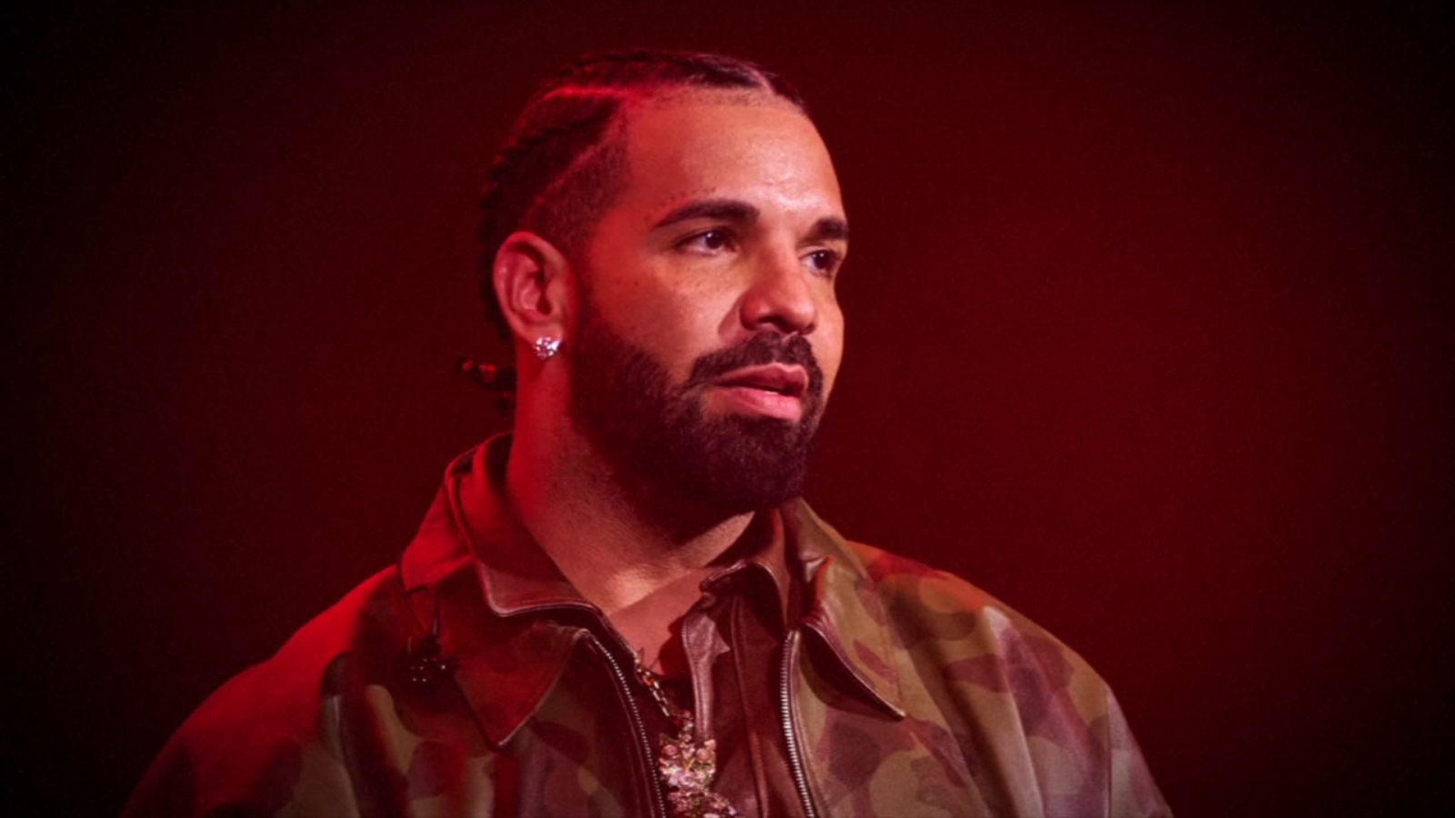 Rapper Drake sued for allegedly promoting illegal, fraudulent gambling scheme through Stake ...