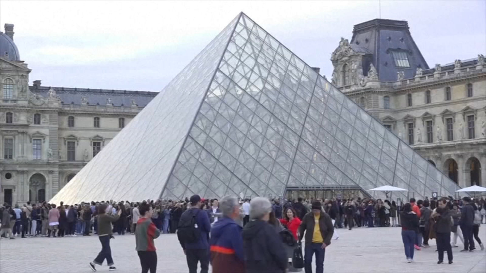 5 more suspects arrested over Louvre jewel heist - ABC7 Los Angeles