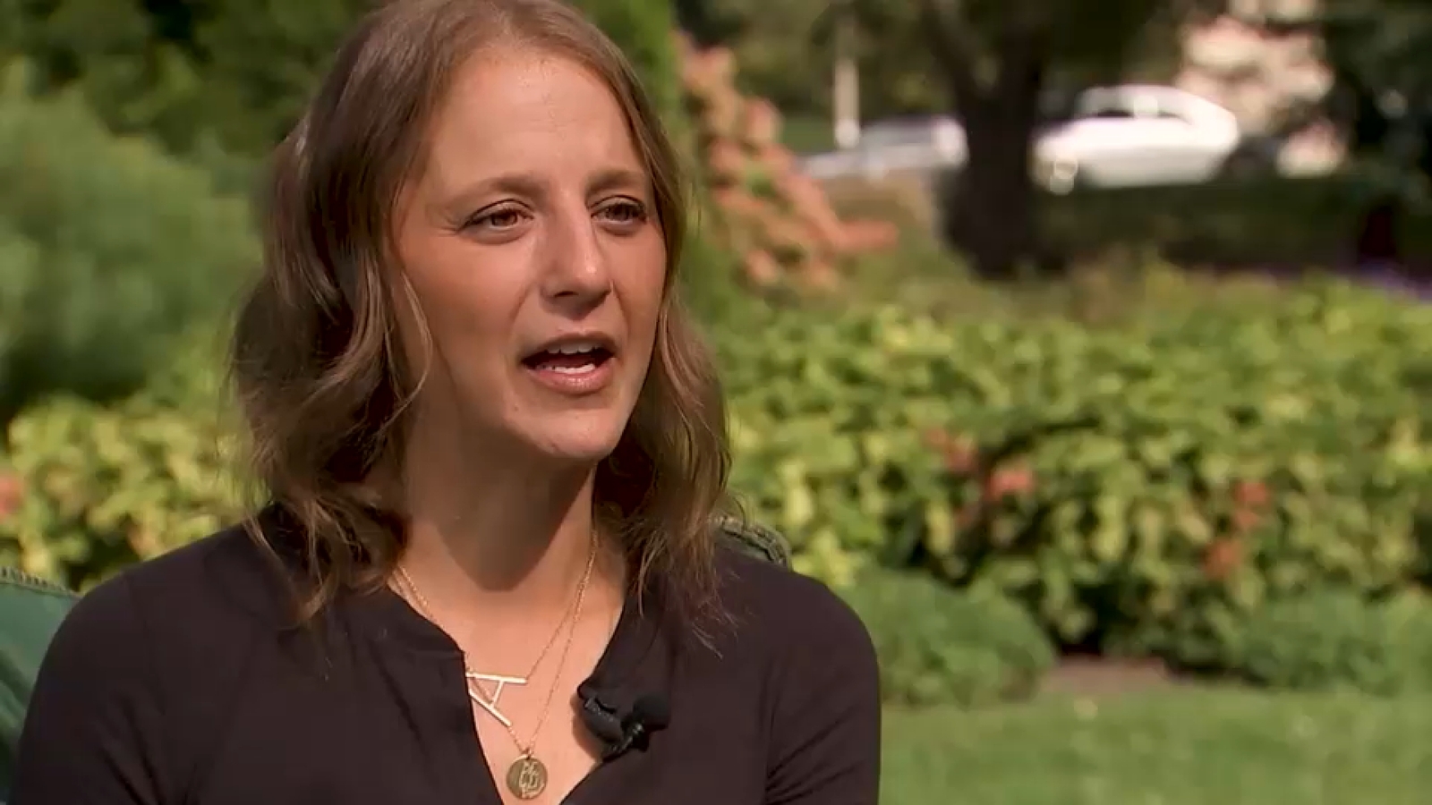 2025 NYC Marathon: Popular running host Ali Feller inspires while on ...