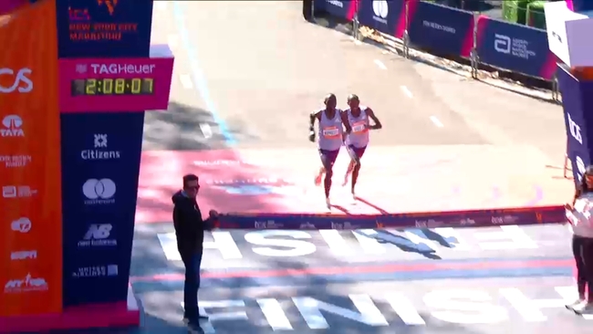 Kipruto holds off Mutiso in dramatic finish in pro men's race - ABC7 New York