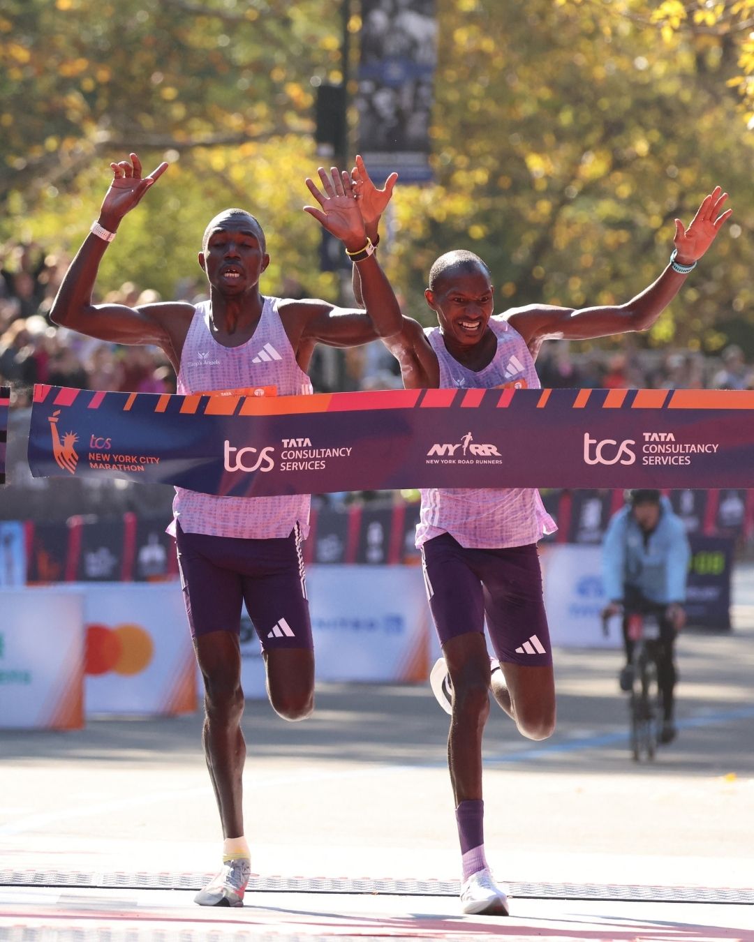 Eyewitness News relay team on running part of TCS NYC Marathon - ABC7 ...