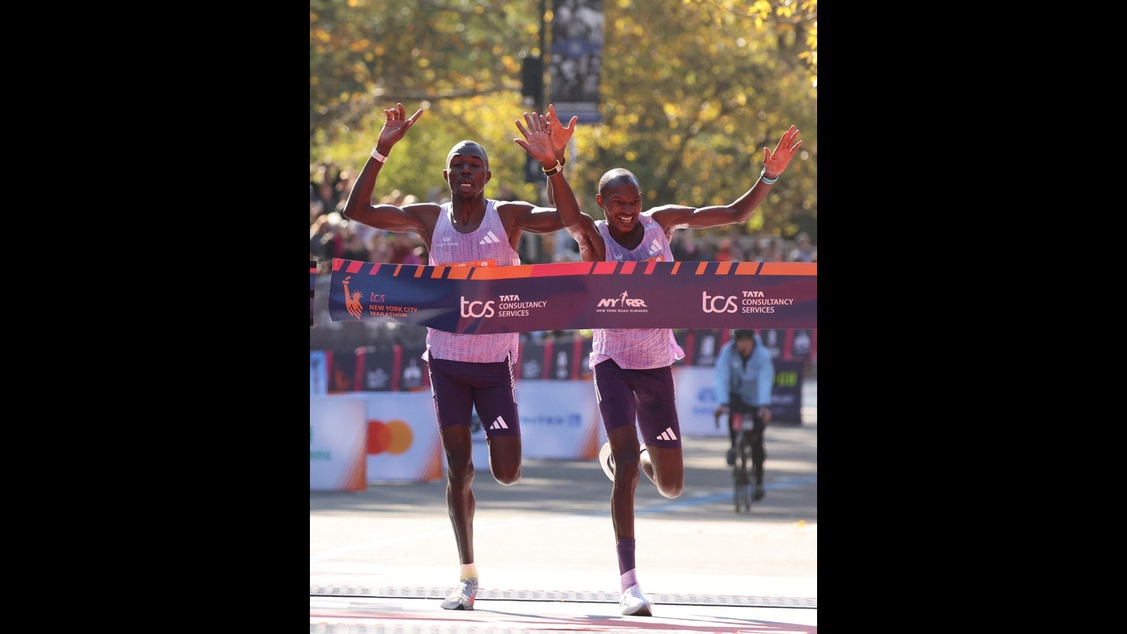 A photo finish in the marathon - ABC7 New York