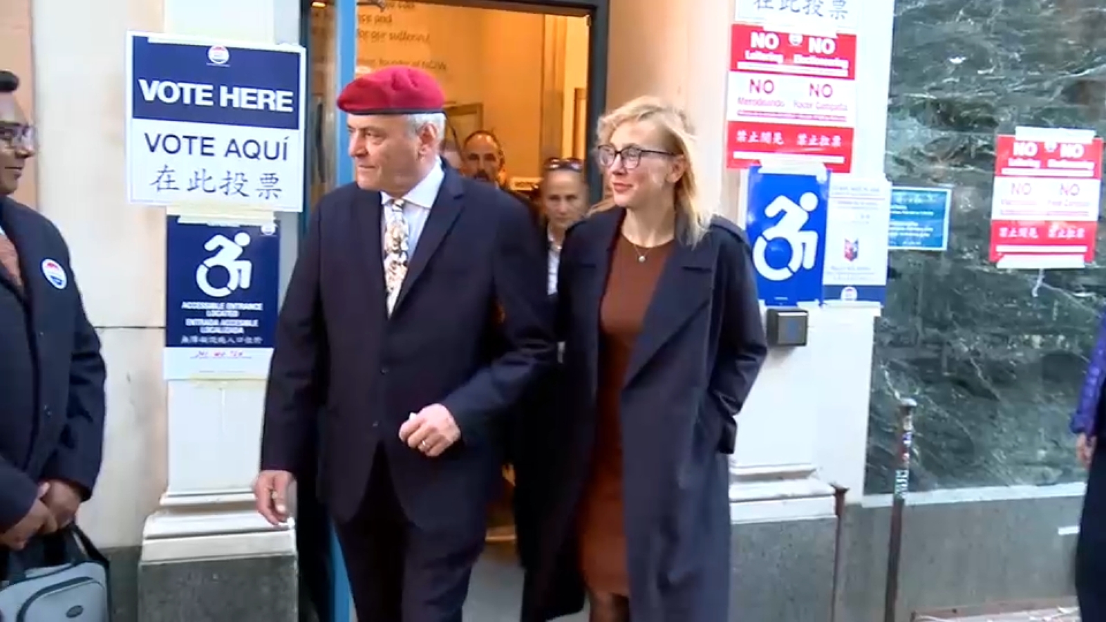 Sliwa with wife as she casts vote for NYC mayor on Upper West Side - ABC7 New York