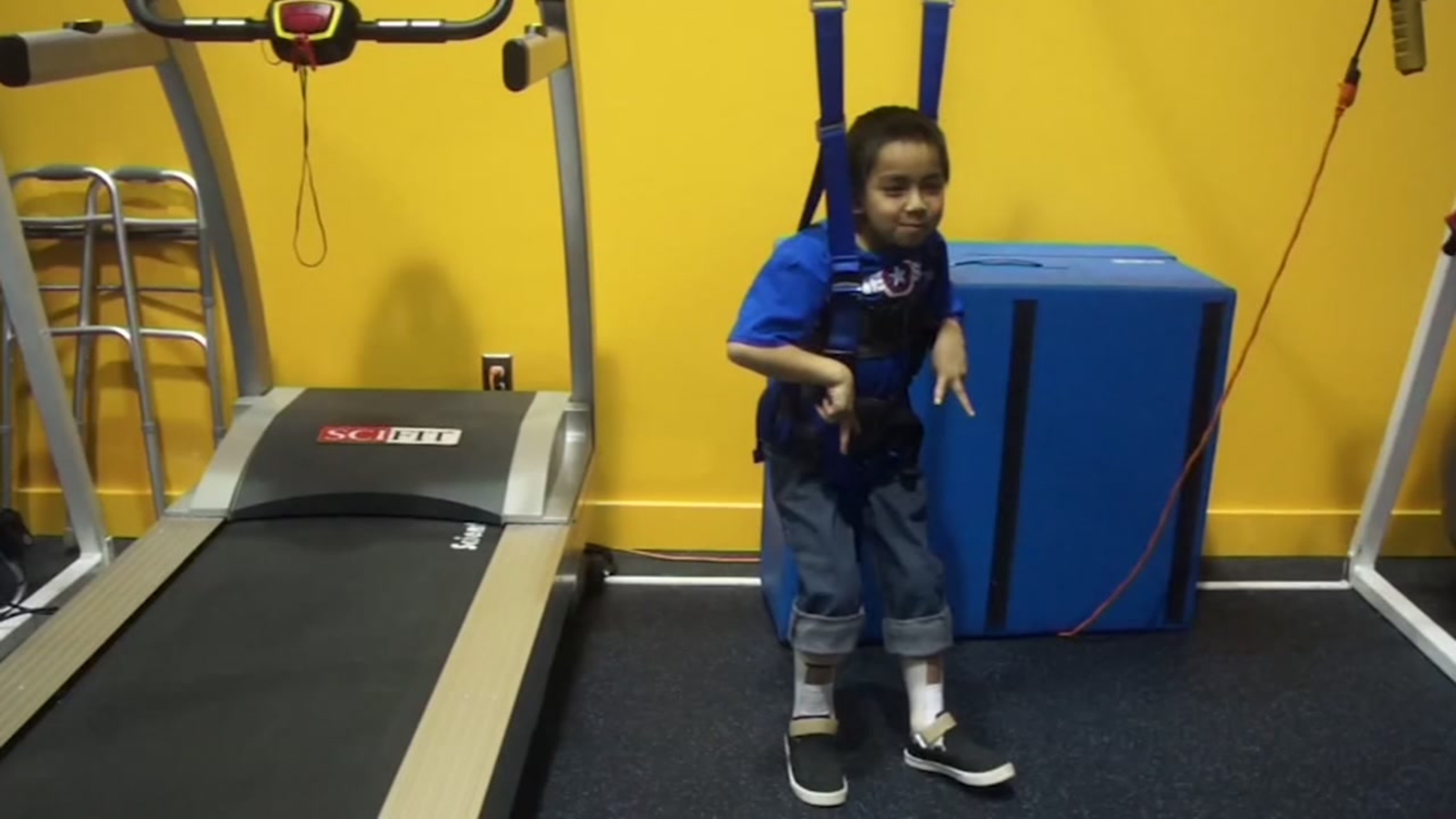 This paralyzed boy is learning to dance again - ABC7 Los Angeles