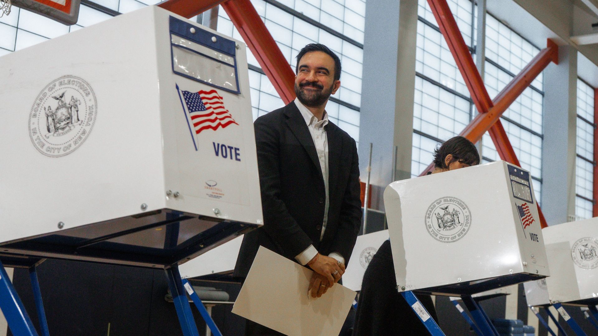 Syctron Freeplay Arena officially opens in northwest Fresno - ABC30 Fresno
