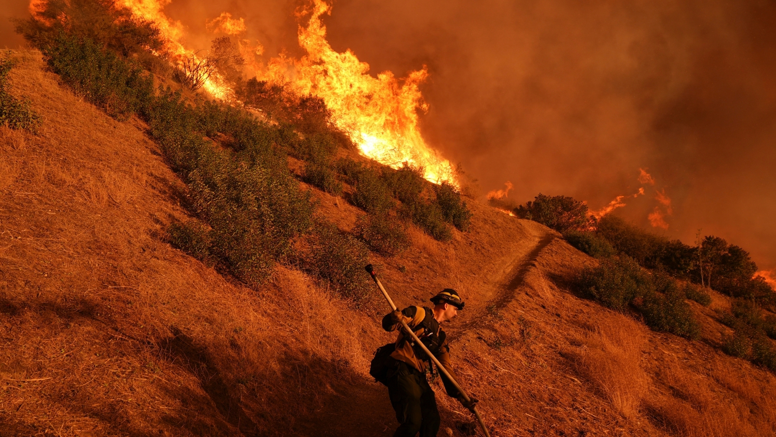 Federal grand jury subpoenas LAFD for firefighter text messages on ...