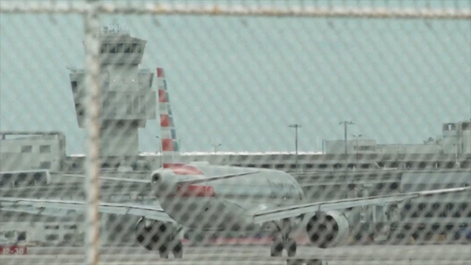 More than 1,100 flights canceled Sunday amid nationwide air travel ...