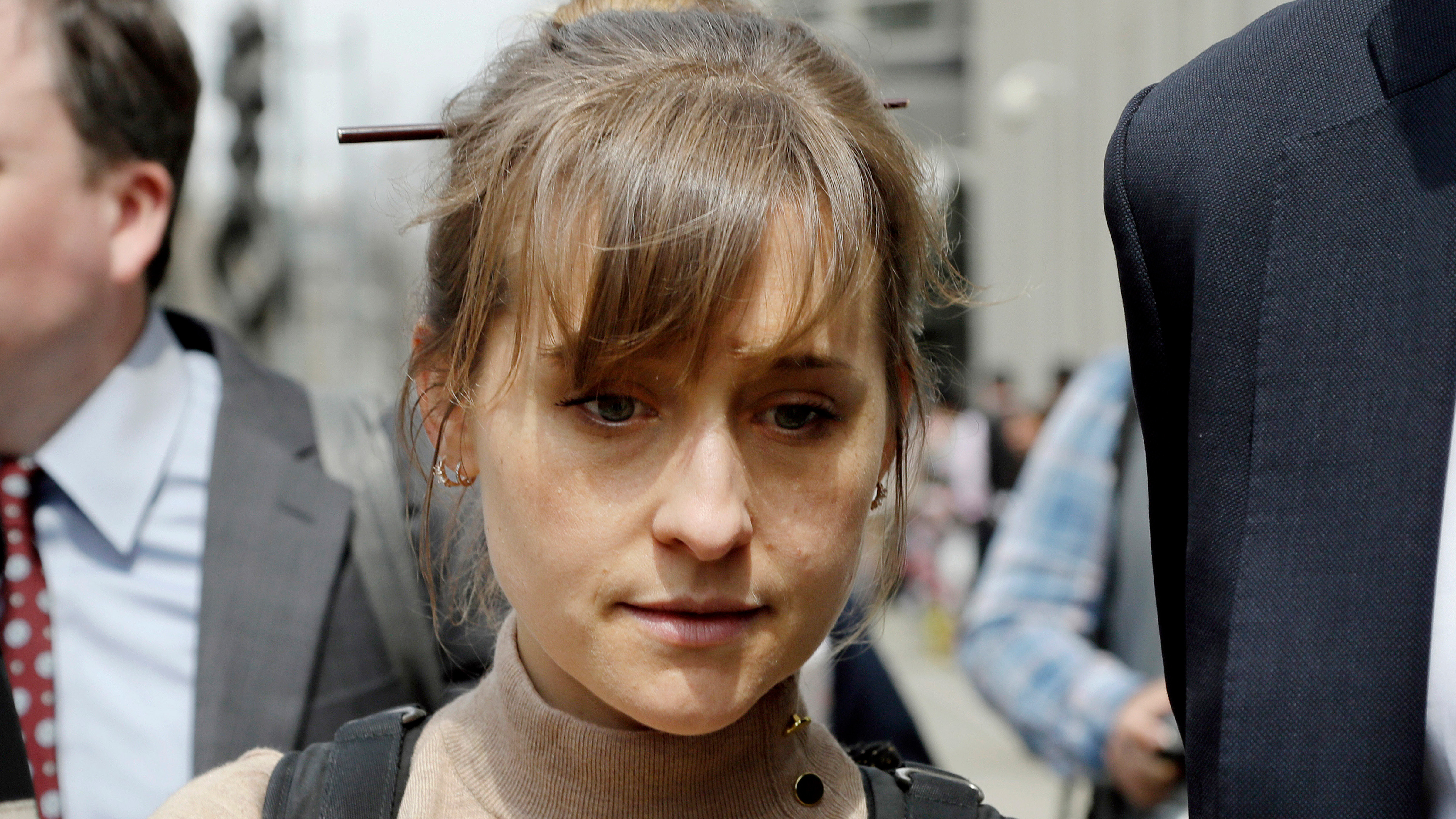 'Smallville' actress Allison Mack addresses her NXIVM past for 1st time ...