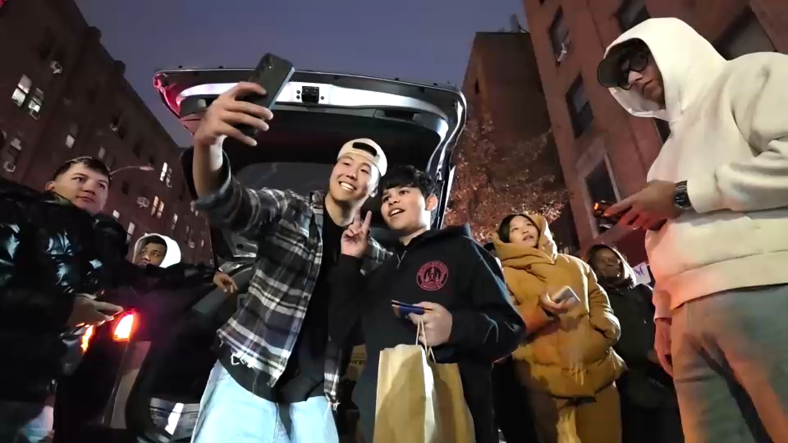 Venezuelan Chinese fried rice sold out of car trunk across NYC goes ...