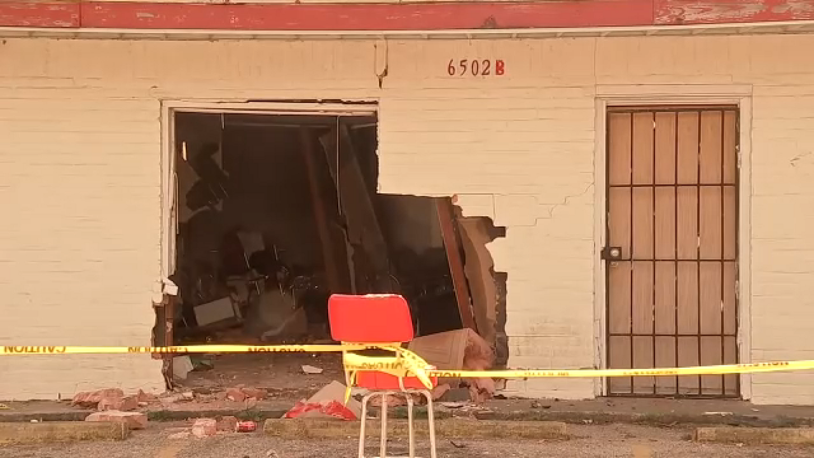 2 hospitalized after car hits building in northeast Houston, officials ...