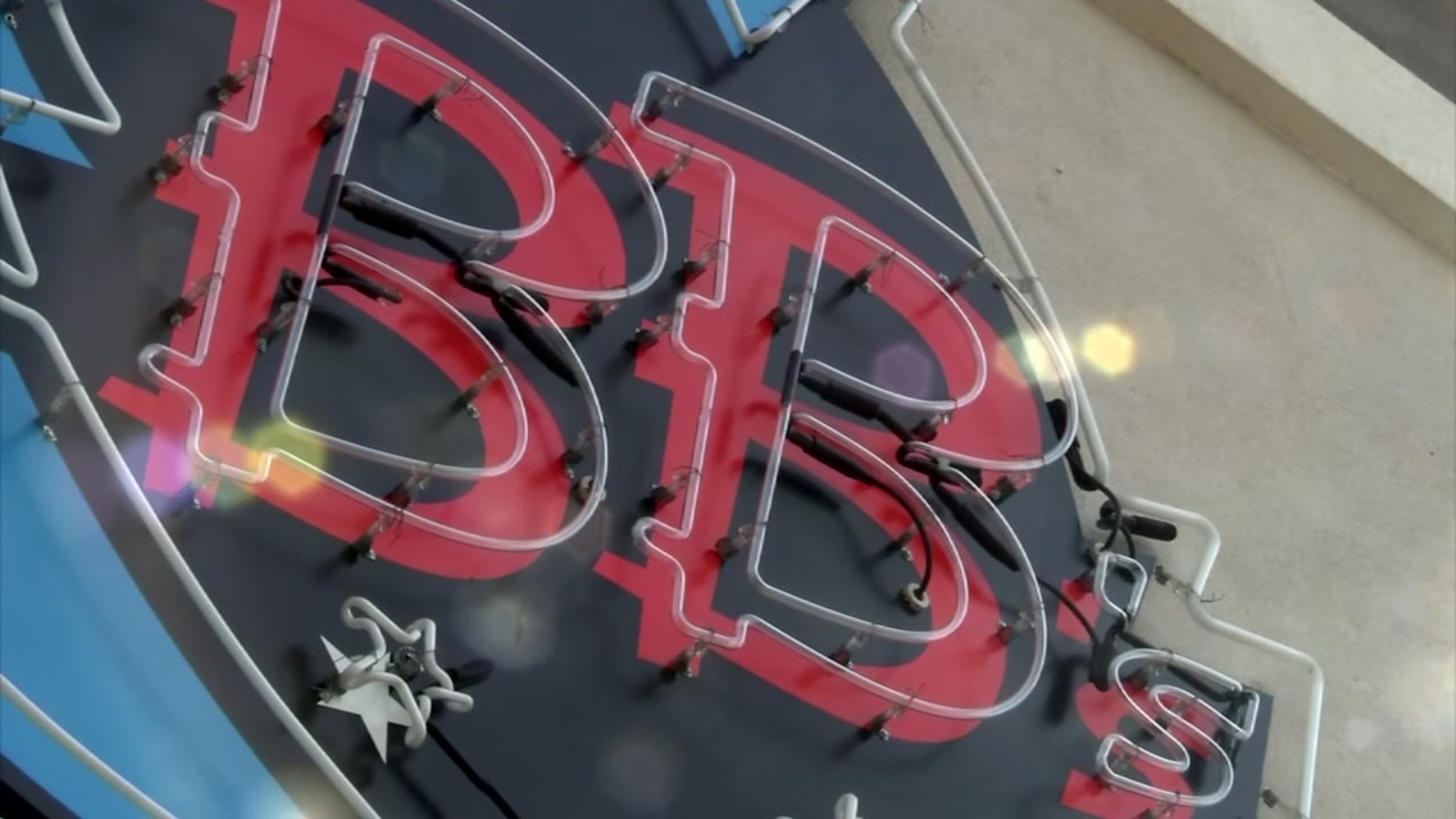 BB's Cafe brings Tex-Orleans flair to Houston - ABC13 Houston