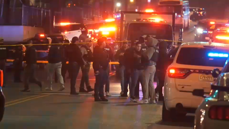 Eyewitness News at 6am - November 17, 2025 - ABC7 New York