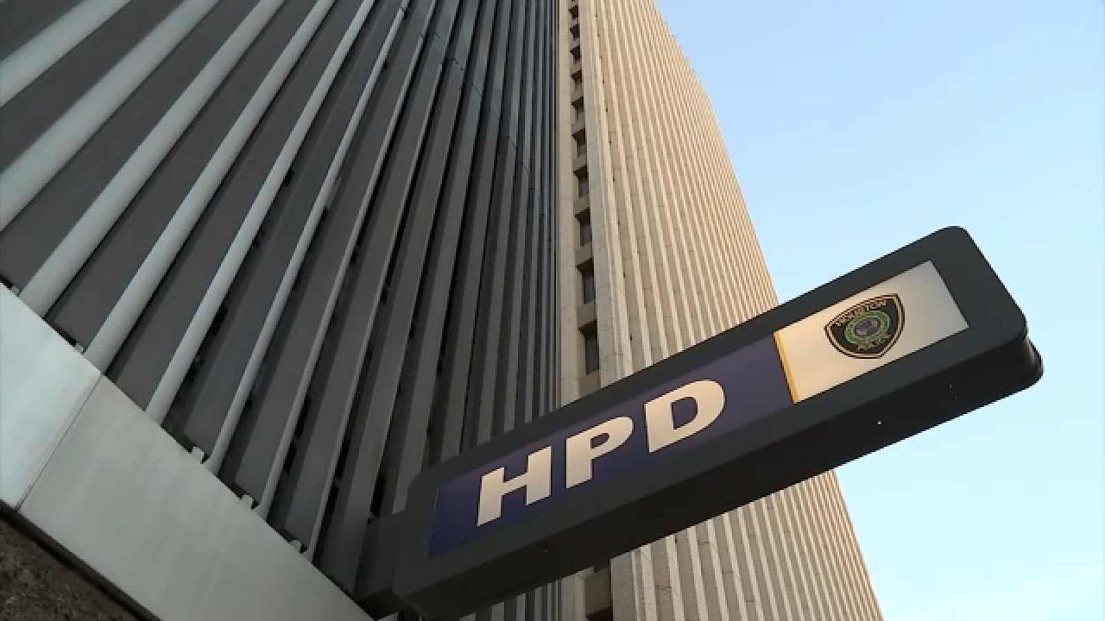 2 HPD officers relieved of duty after allegedly planting unauthorized ...