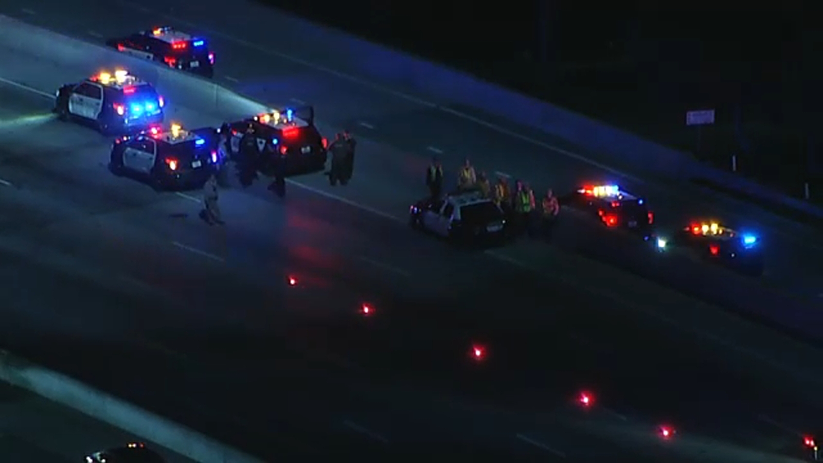 Inmate kicks through window of LASD vehicle on 5 Freeway in Burbank ...