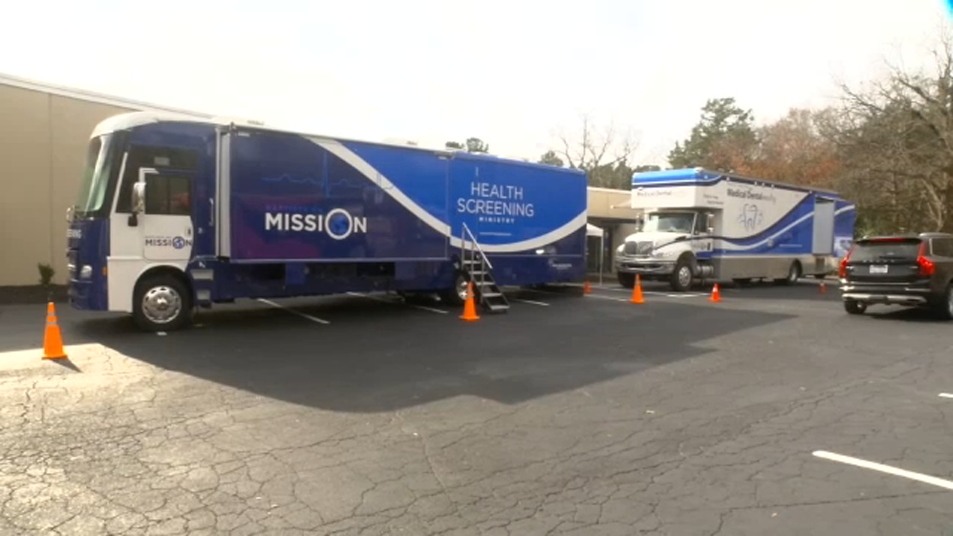 Dining with the Stars | NC church provides 5-star Thanksgiving ...