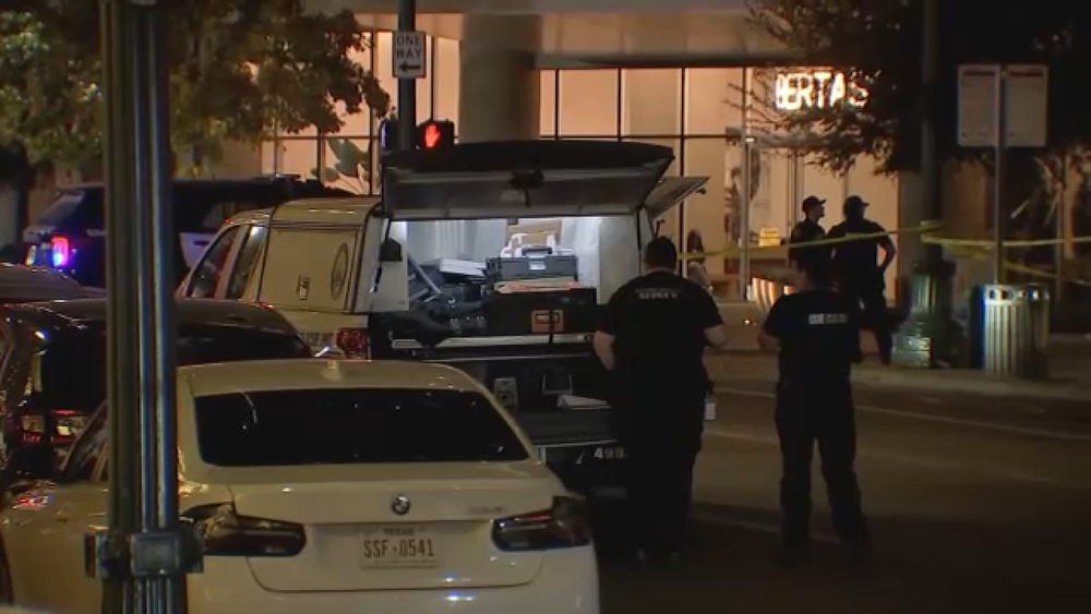 HPD officer stabbed in the head while responding to mental health call ...