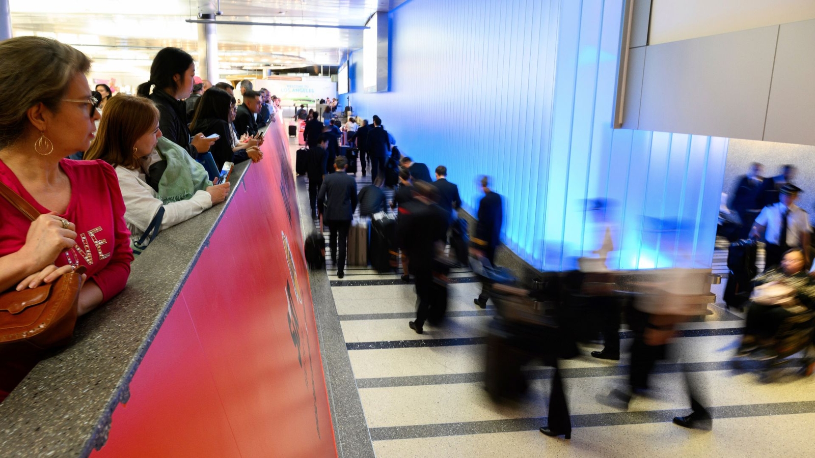 Hundreds of airline catering workers allege unsafe working conditions ...