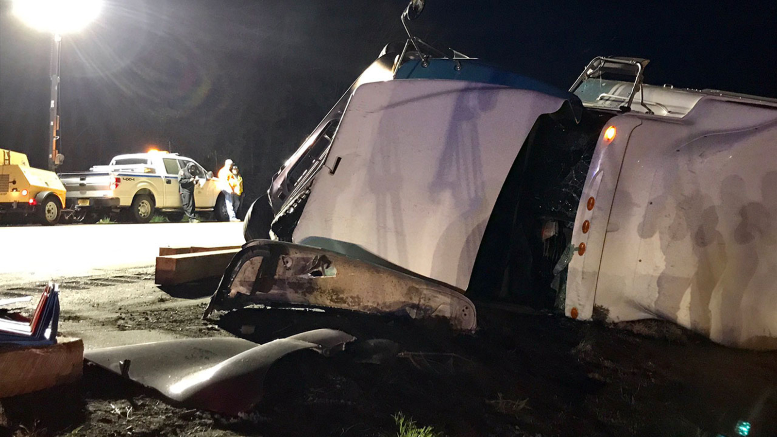 Crash involving tractor trailers shuts down I-95 in Halifax County - ABC11 Raleigh-Durham