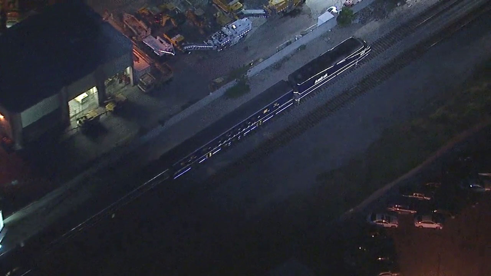 Train strikes, kills tagger in North Hollywood, police say - ABC7 Los ...