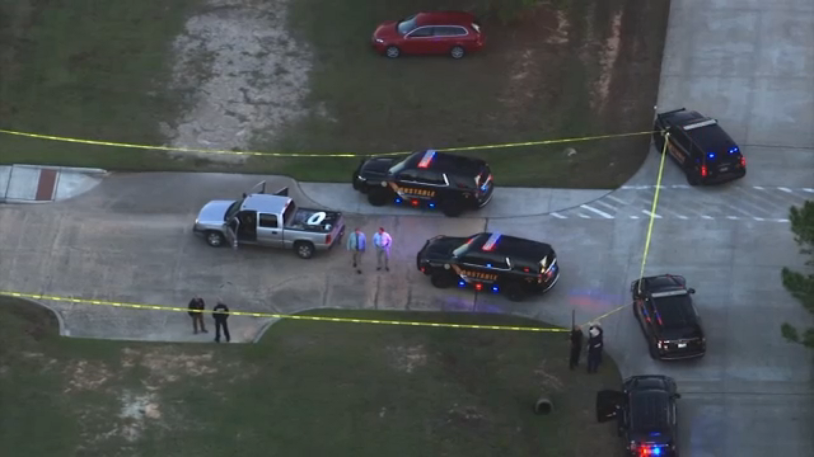 Deputy constable shoots belligerent driver during traffic stop near ...