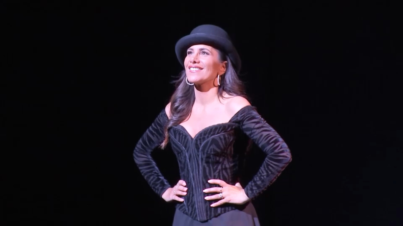 Joelle Garguilo makes Broadway debut in 'Chicago' in NYC - ABC7 New York