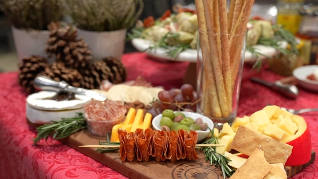 Tommy Davidson at Chicago Improv comedy club in Schaumburg, Illinois ...