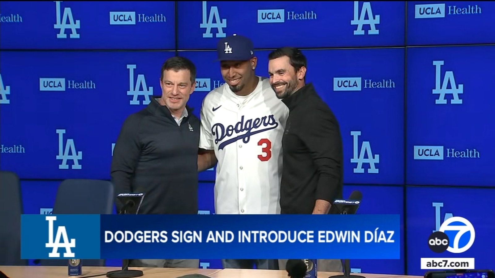 Relief pitcher Edwin Diaz reveals why he signed with Dodgers: 'I'm ...