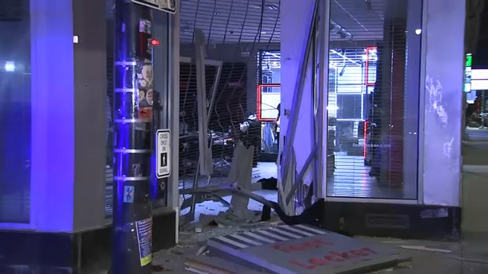 Chicago police investigating smash-and-grab burglary at Logan Square ...
