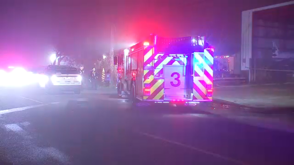 Fire crews battle battery warehouse fire in SE Houston off Gulf Freeway ...