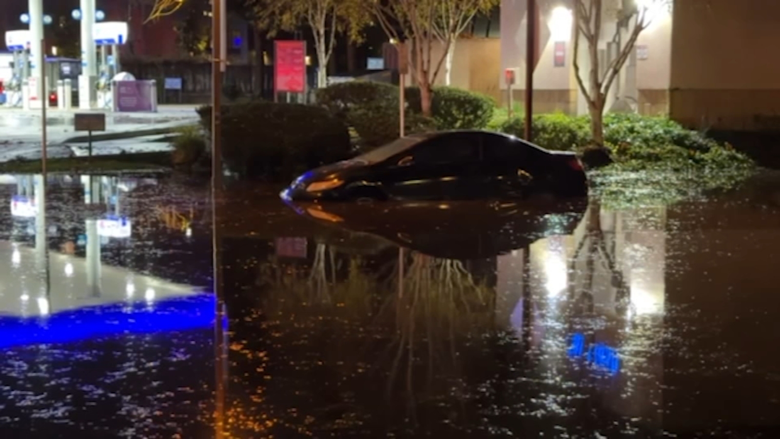 Flooding strands driver, triggers shelter-in-place warnings in Menlo ...