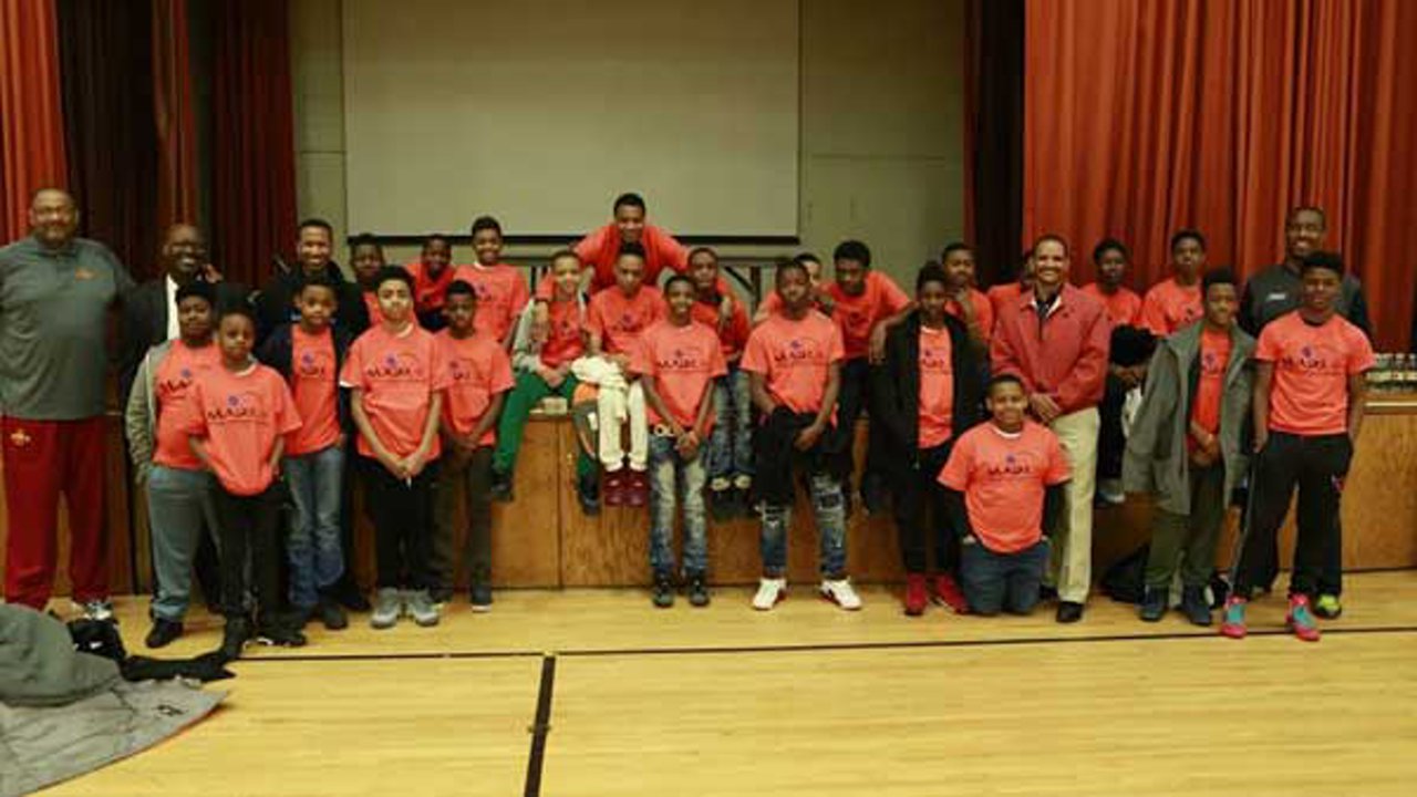 Make a difference in the lives of at-risk Chicago youth - ABC7 Chicago