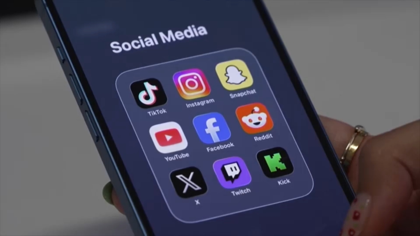 NY state law requires social media platforms to display warning labels ...