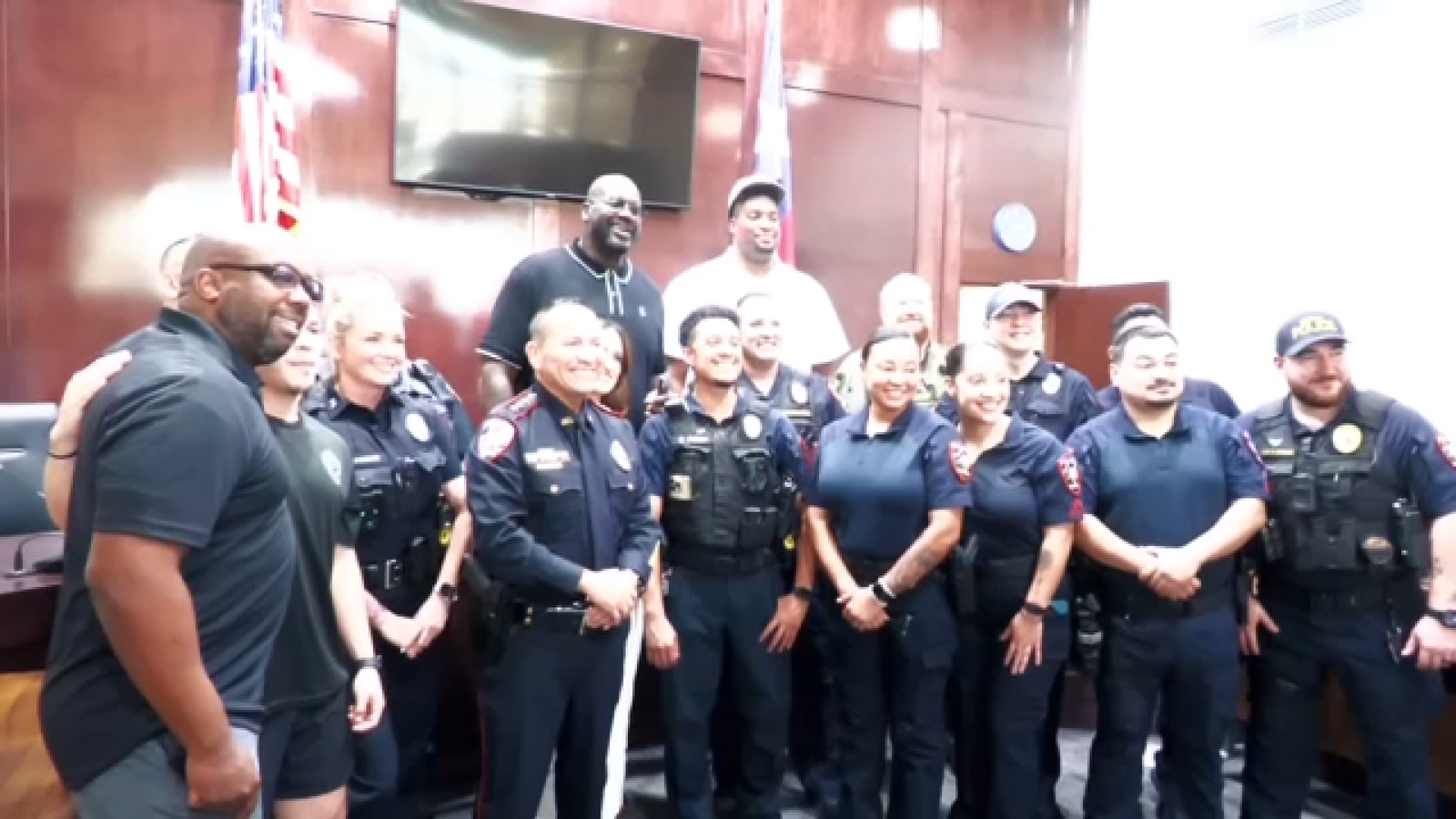 NBA Hall of Famer Shaquille O'Neal to pay police academy expenses for 7 ...
