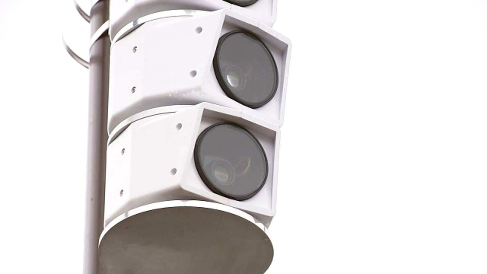 Warning period begins for red light cameras in Southwest Philadelphia ...