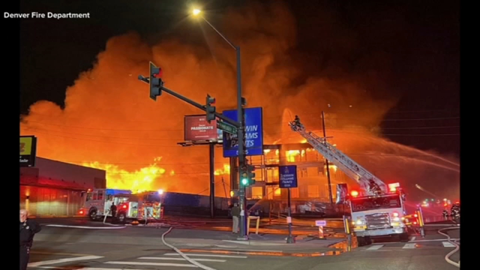 More than 100 firefighters battle massive blaze at apartment building ...