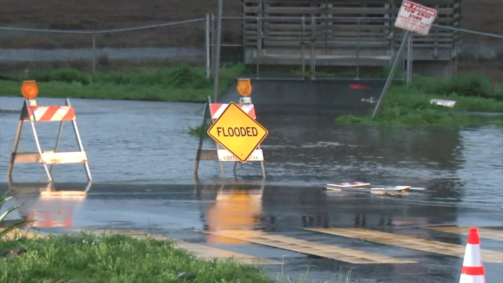 Rain, king tides flood parts of Marin County on Friday - ABC7 San Francisco