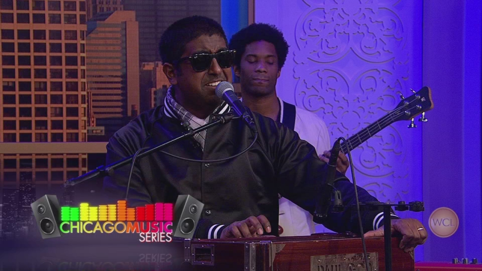 Zeshan B. performs timeless soul classics - ABC7 Chicago