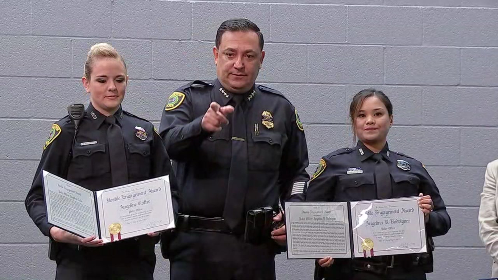 Houston police chief honors 7 officers for their heroism - ABC13 Houston