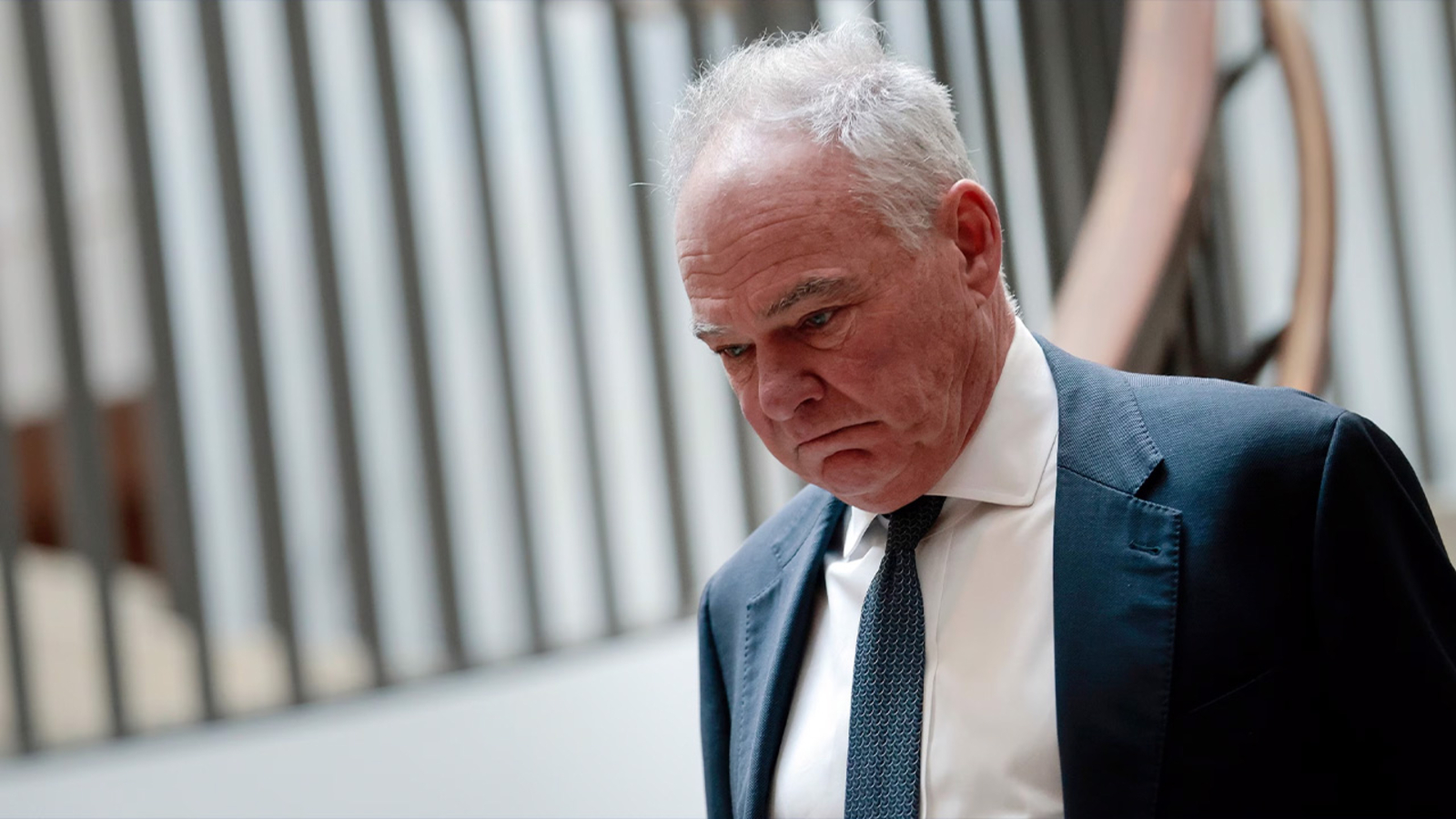 Senate advances war powers resolution to rein in President Trump on ...