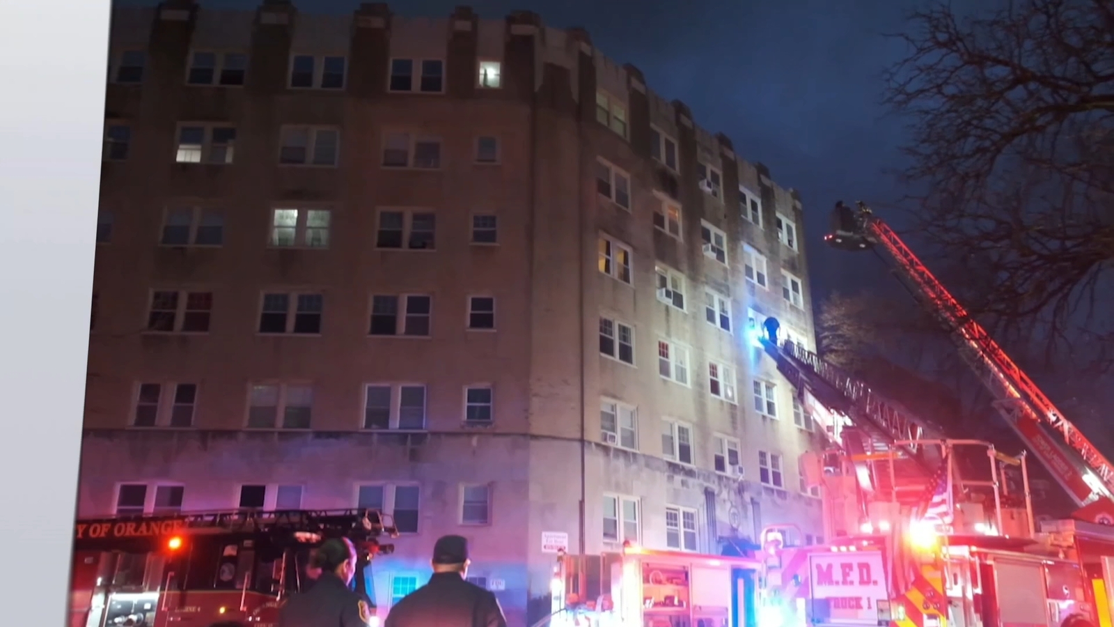 More than 30 people injured after fire rips through apartment building ...