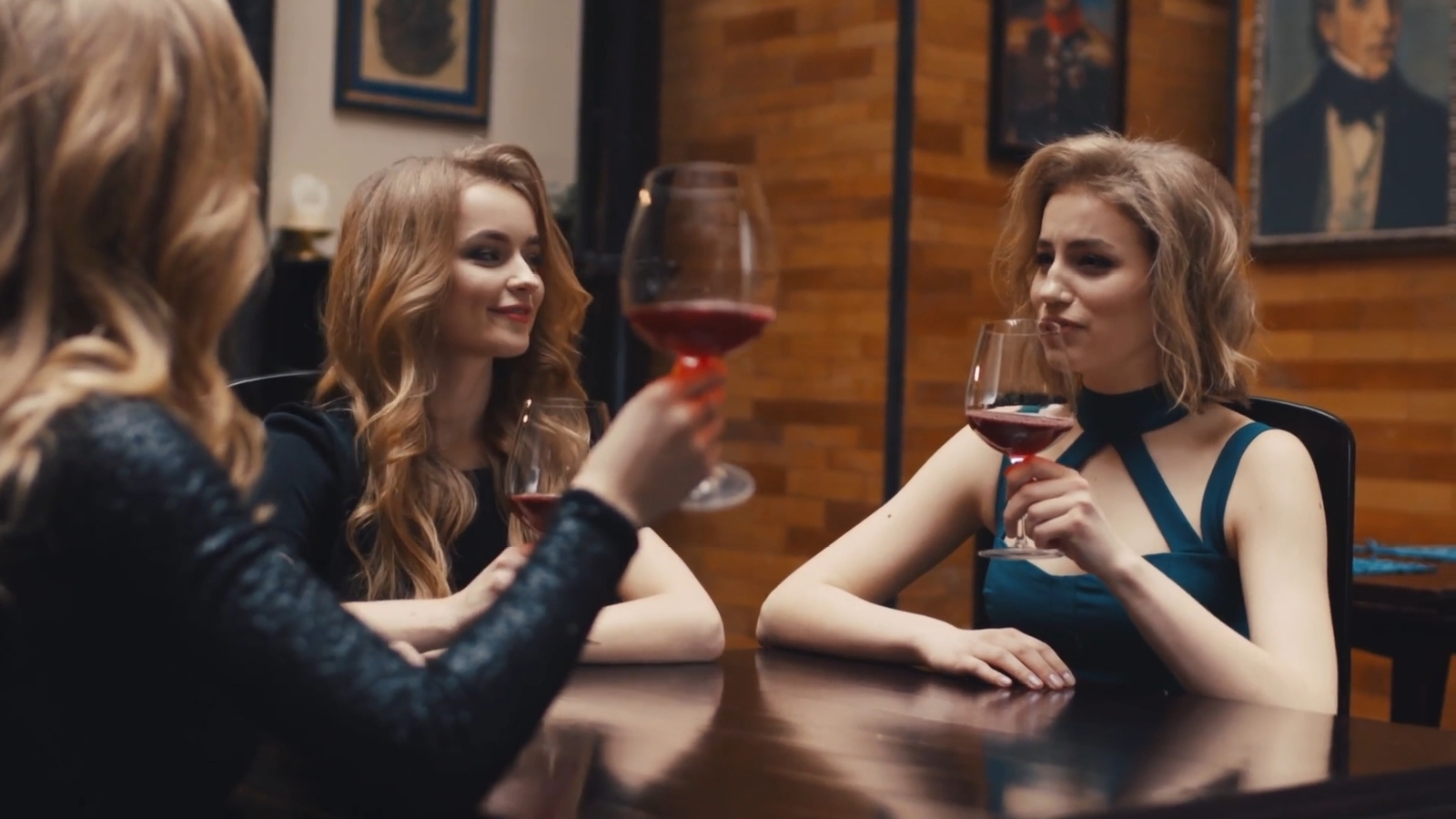 How to avoid 'toxic mom groups' - ABC7 New York