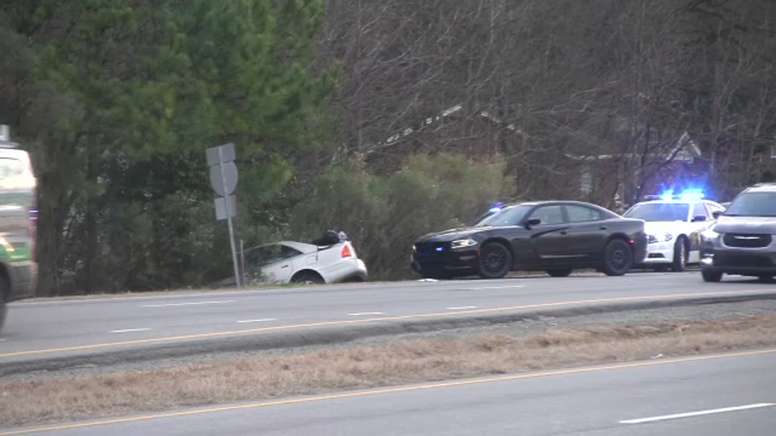 Pursuit ends in crash as authorities search for two suspects on US-70 ...