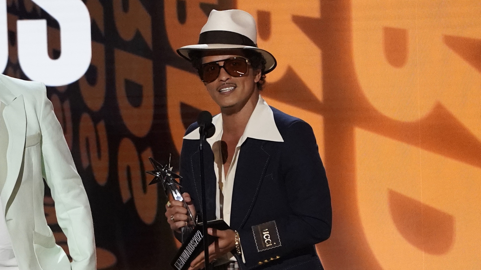 Bruno Mars Chicago concert: Ticket pre-sale for Bruno Mars tour, The ...