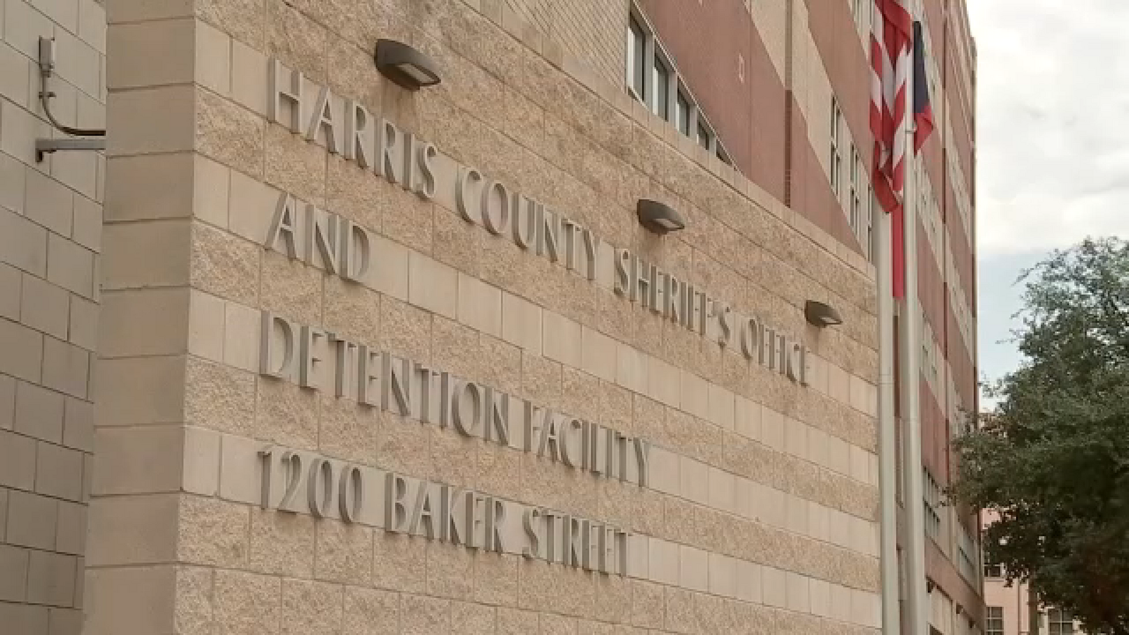 Harris County Jail reports its first inmate death,55 year-old Lenton ...