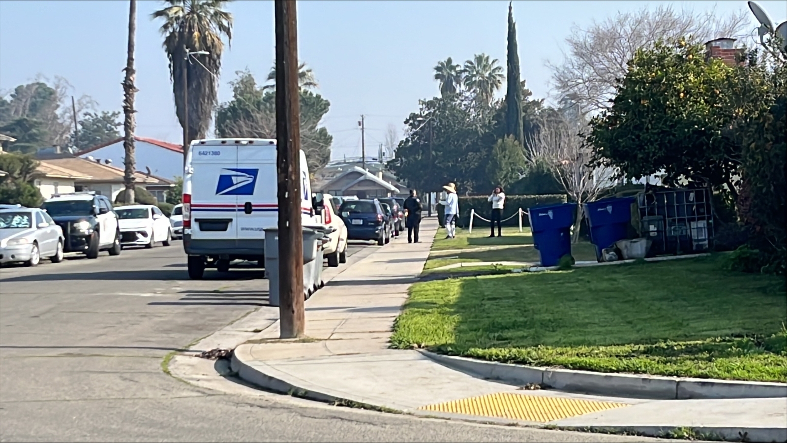 Postal worker robbed at gunpoint while delivering mail in Central ...