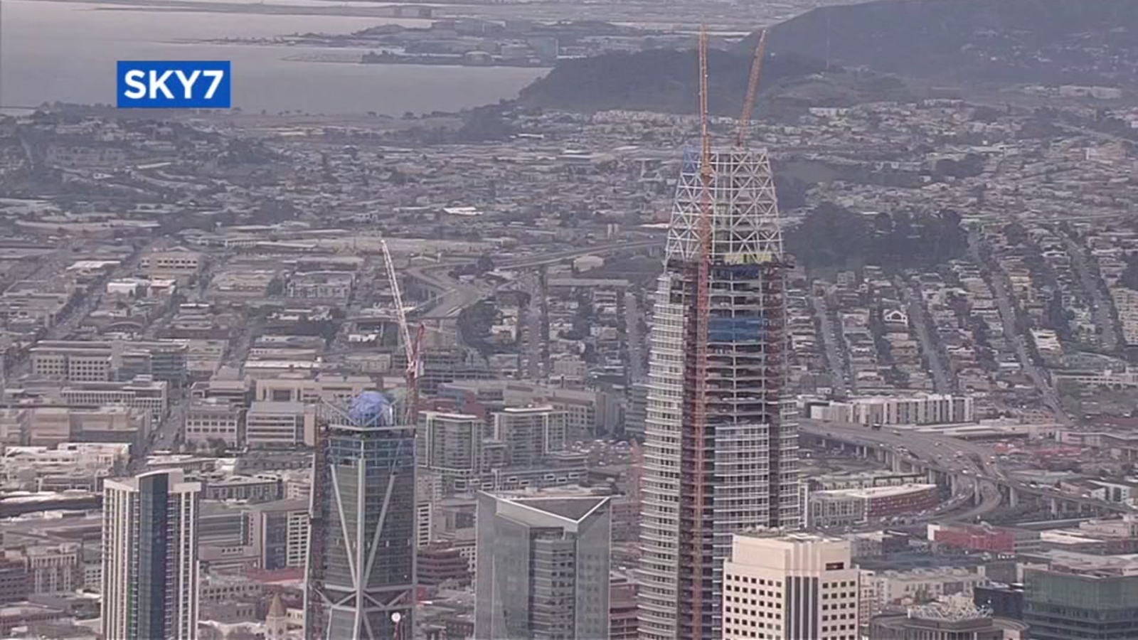 Last beam placed at San Francisco's 61-story Salesforce Tower, now ...