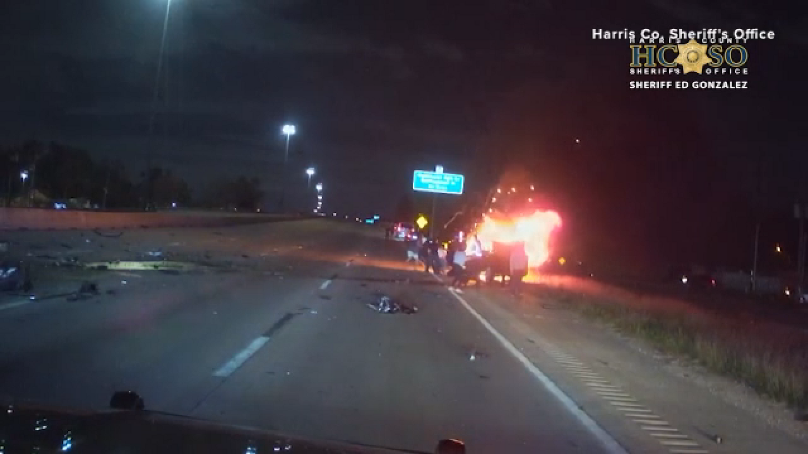 Hwy 249 crash: HCSO releases video of deputies saving driver from ...