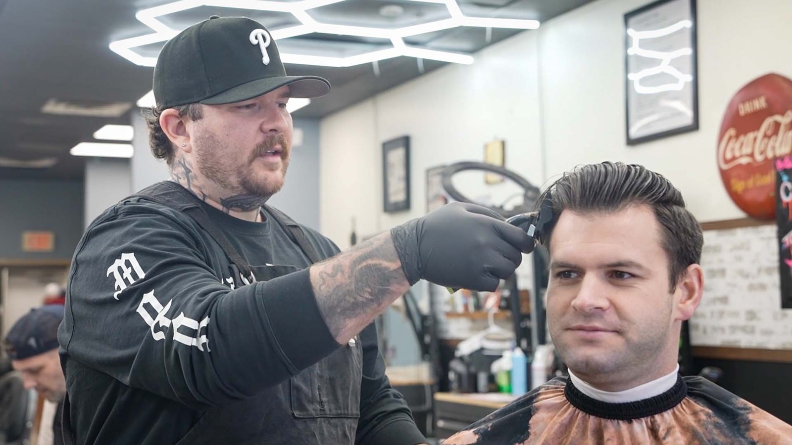 Pa. barber shop helps employees reshape their lives - 6abc Philadelphia